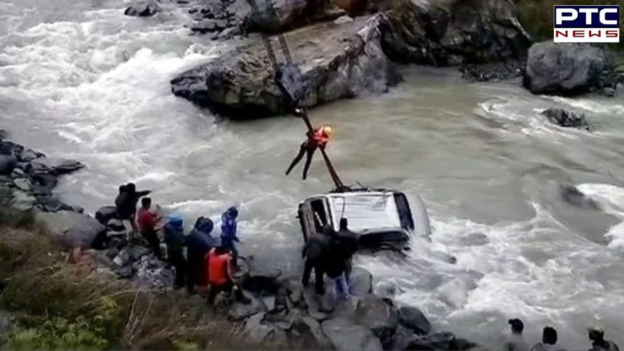 Jammu Kashmir Weather: ਜੰਮੂ-ਕਸ਼ਮੀਰ 'ਚ ਮੀਂਹ ਨੇ ਮਚਾਈ ਤਬਾਹੀ, 5 ਮੌਤਾਂ, 350 ...